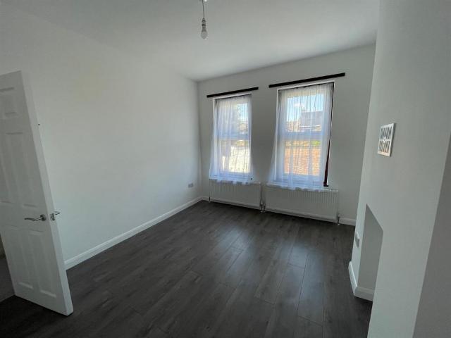 3 bed house to rent
