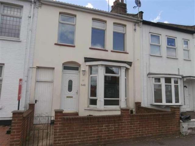 3 bed house to rent
