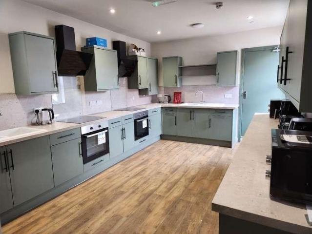 3 bed house to rent