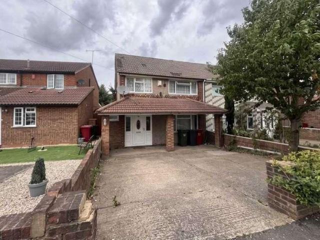 3 bed house to rent
