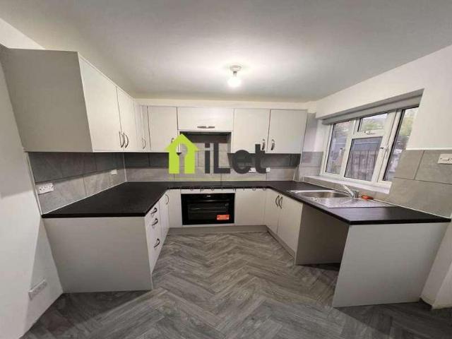 3 bed house to rent