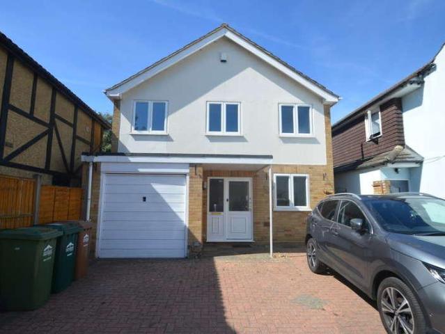 3 bed house to rent
