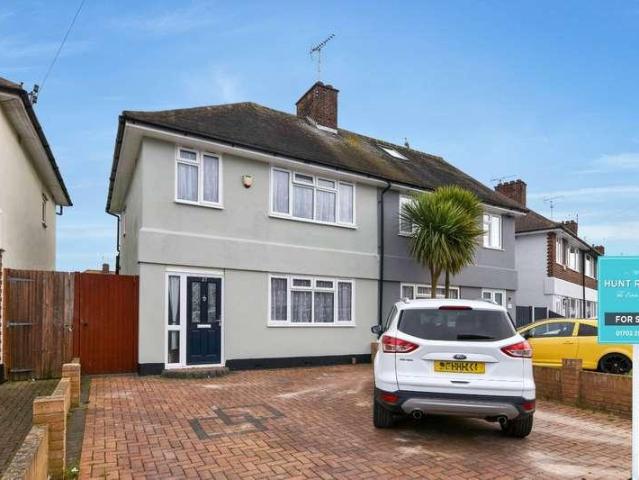 3 bed house to rent