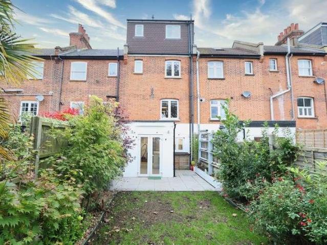 3 bed house to rent