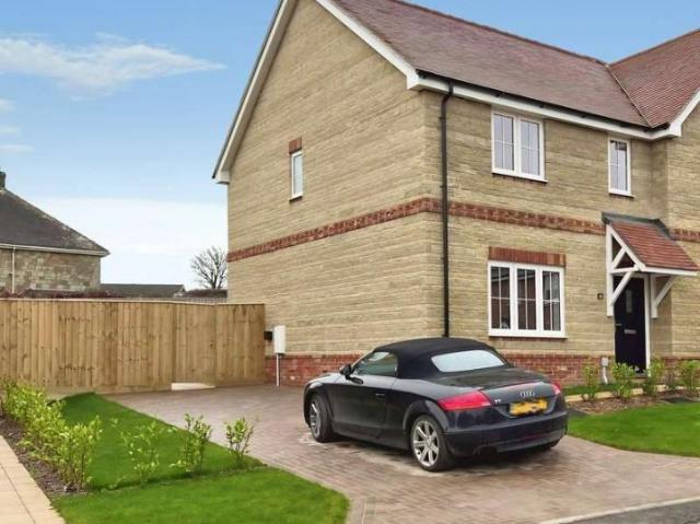 3 bed house to rent