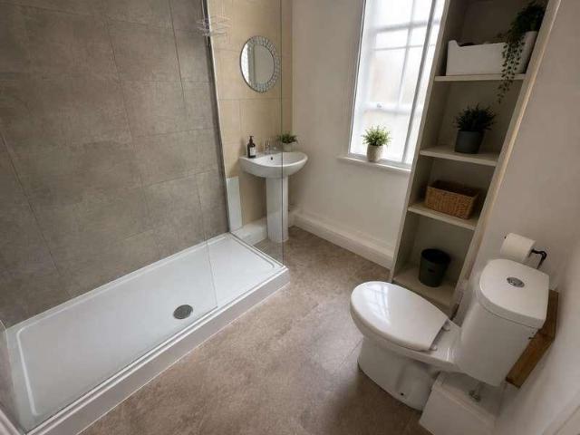 3 bed house to rent