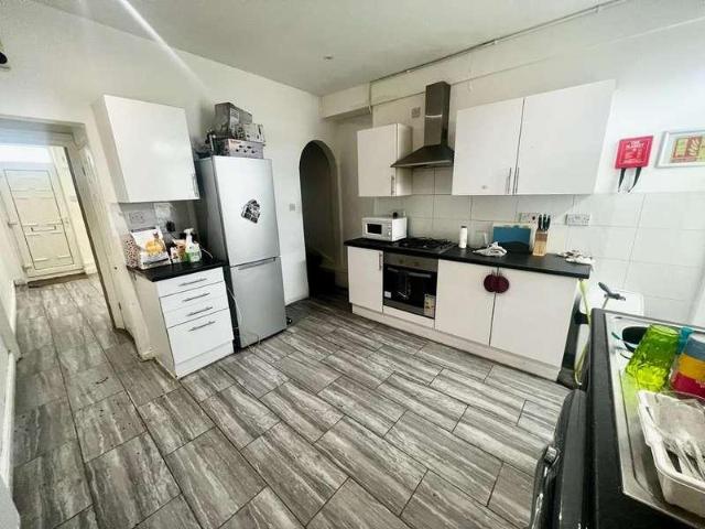 3 bed house to rent