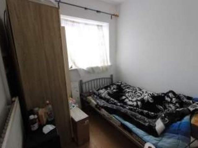 3 bed house with Loft Conversion. Ideal for families