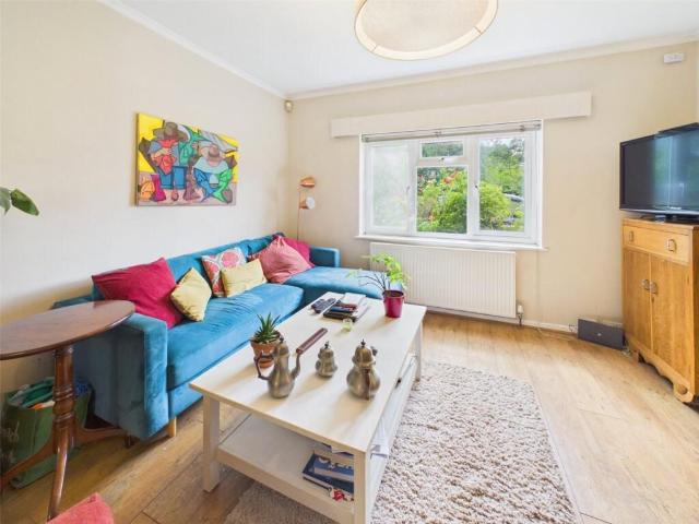 3 Bed House, Woodside Crescent, Chilworth, Southampton SO16, 3 bed detached house to rent, £2,000 pcm | PrimeLocation