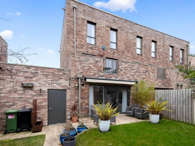 3 bed house for sale