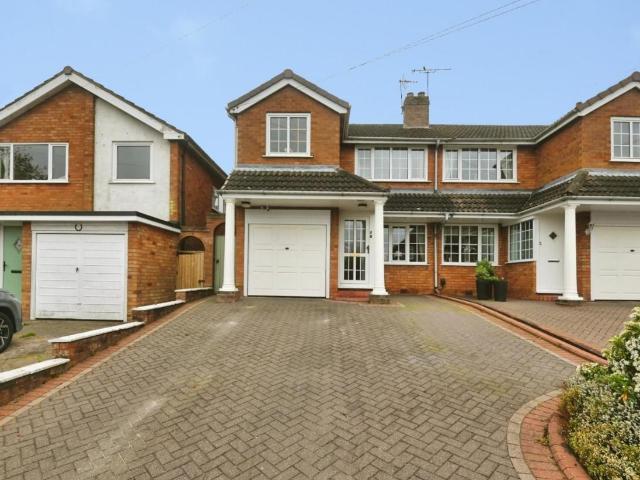 3 bed house for sale