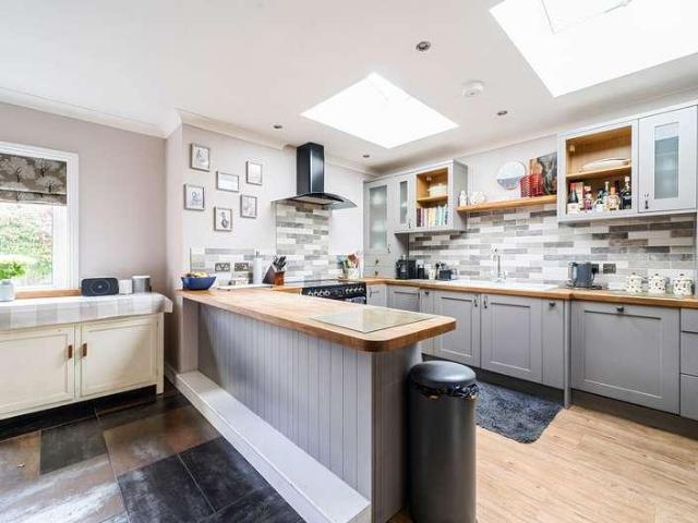 3 bed house for sale