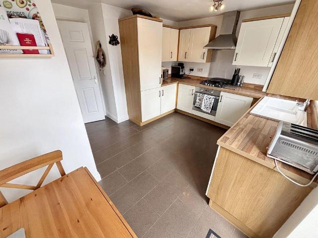 3 bed house for sale