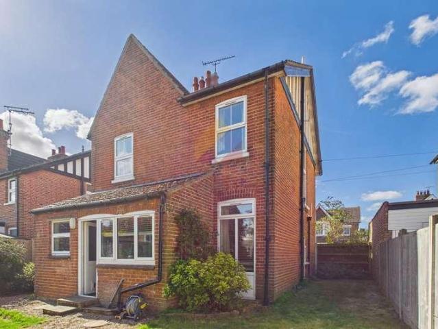 3 bed house for sale