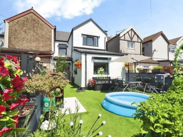 3 bed house for sale