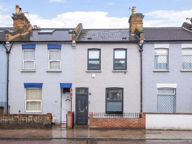 3 bed house for sale