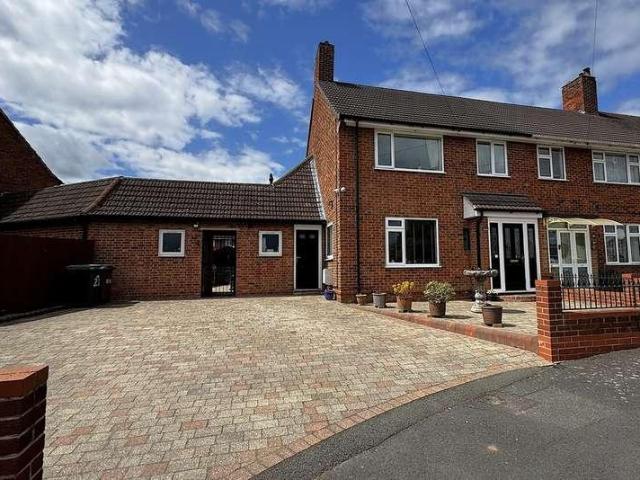 3 bed house for sale