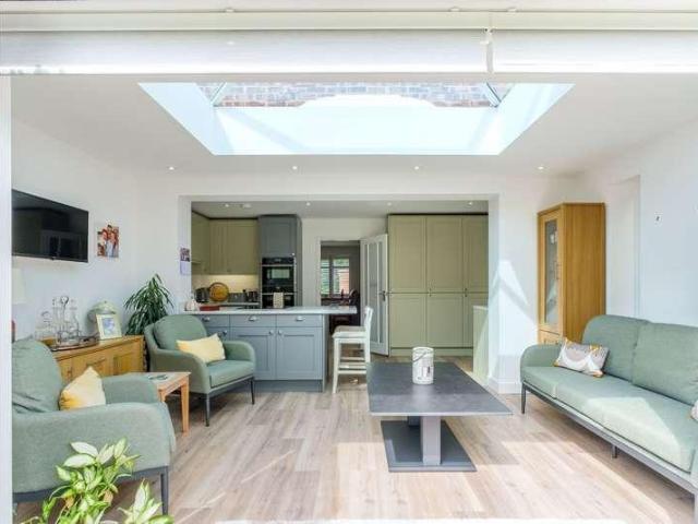 3 bed house for sale