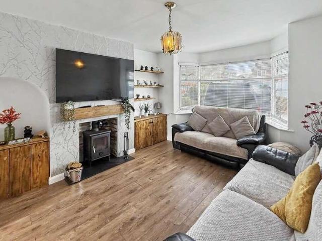 3 bed house for sale