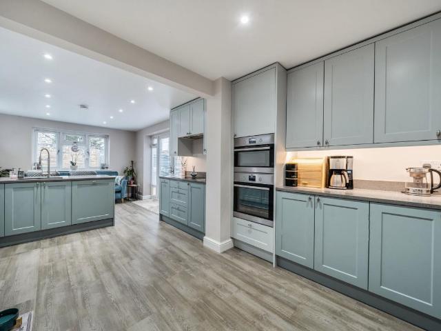 3 bed house for sale
