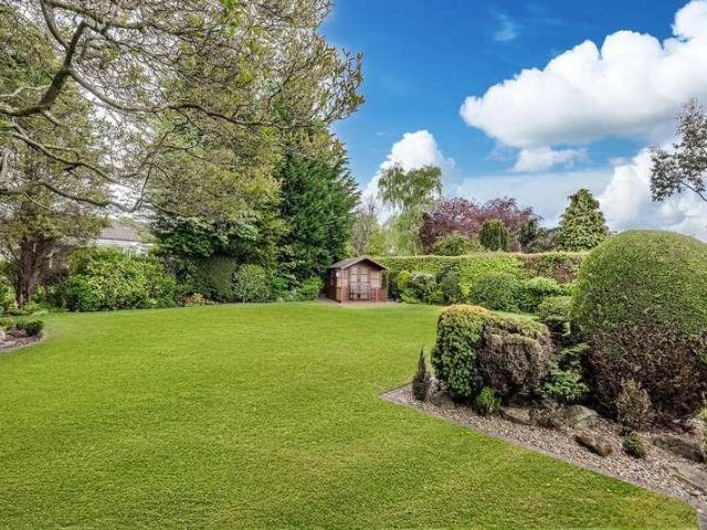 3 bed house for sale