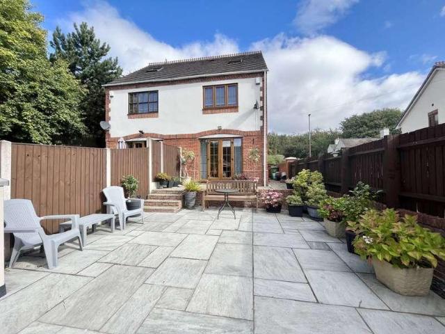 3 bed house for sale