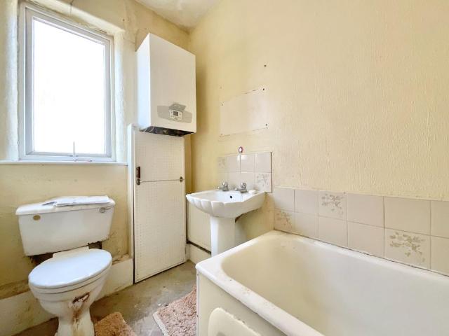 3 bed house for sale