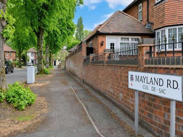 3 bed house for sale