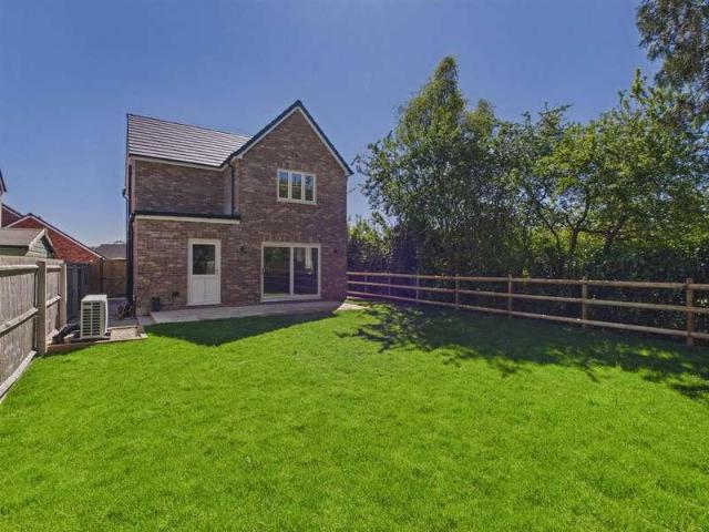 3 bed house for sale