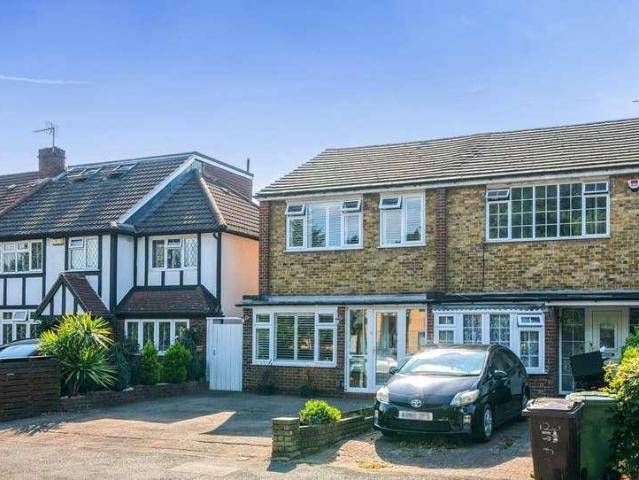3 bed house for sale