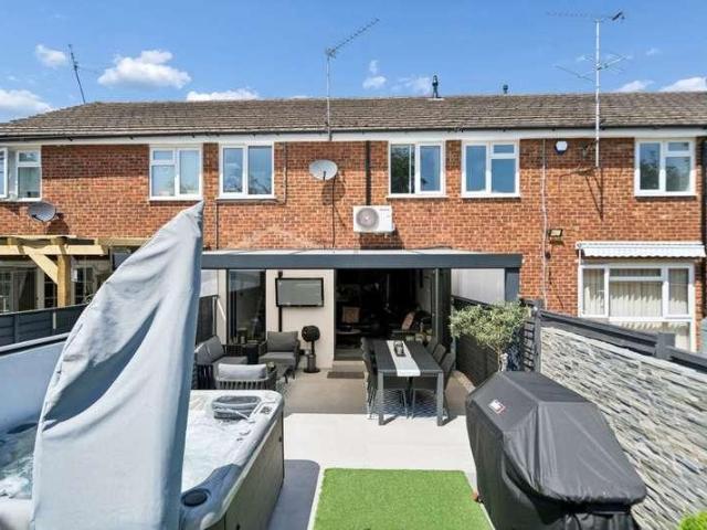 3 bed house for sale