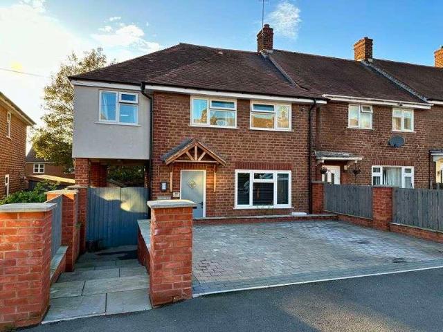 3 bed house for sale