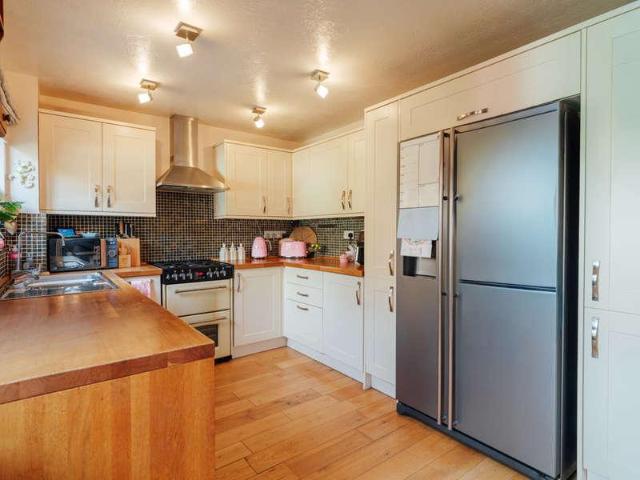 3 bed house for sale