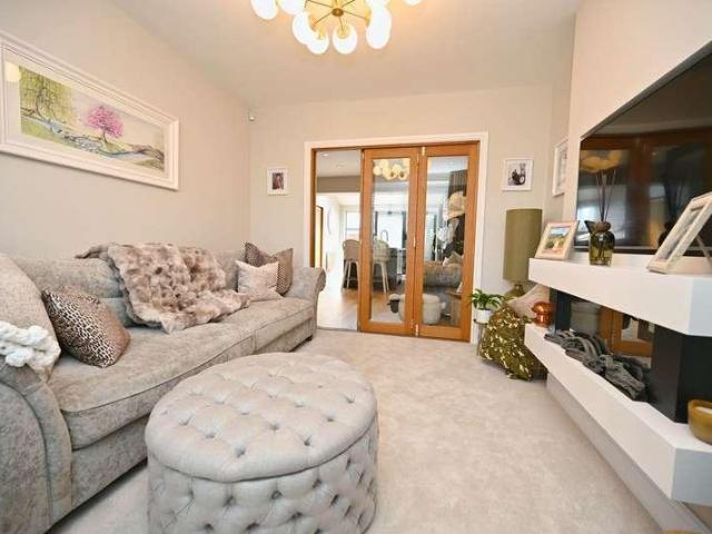3 bed house for sale