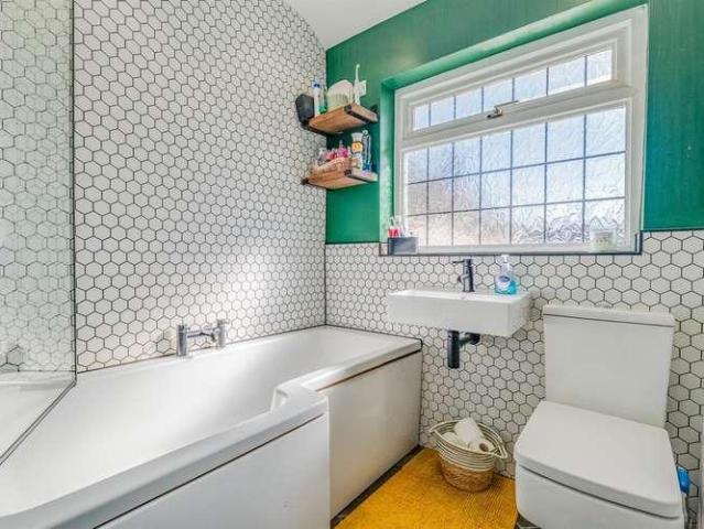 3 bed house for sale