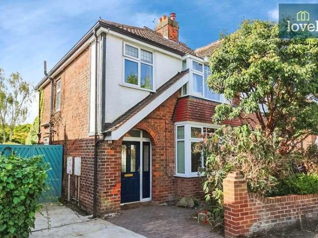 3 bed house for sale