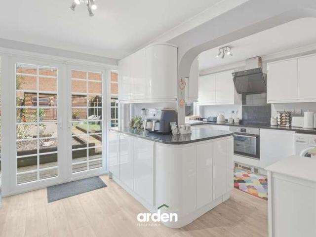 3 bed house for sale