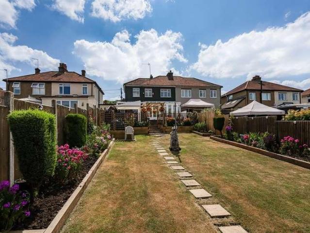 3 bed house for sale