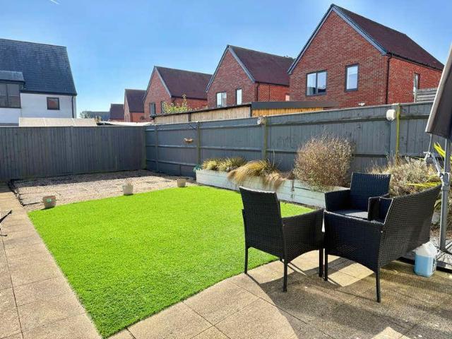 3 bed house for sale