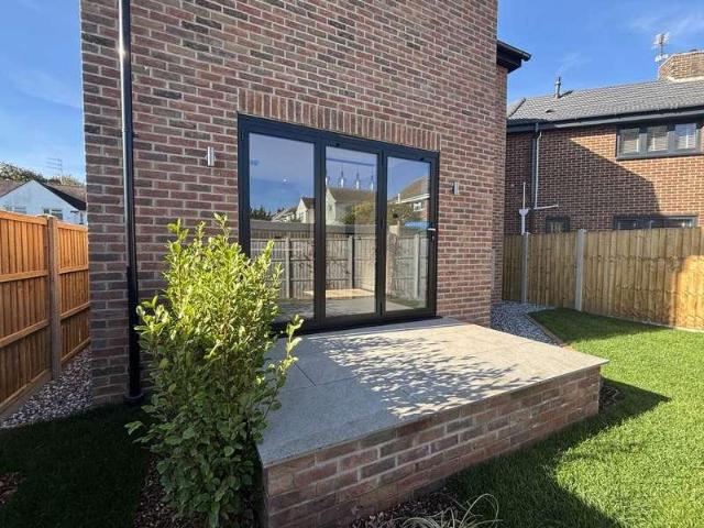 3 bed house for sale