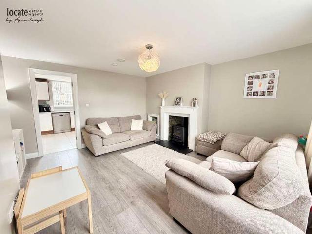 3 bed house for sale