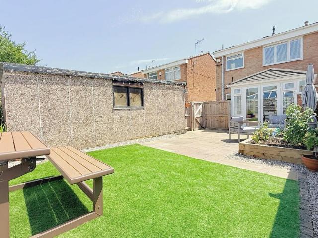 3 bed house for sale
