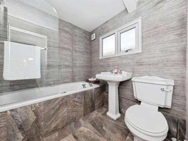 3 bed house for sale