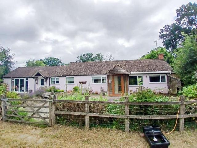 3 bed house for sale