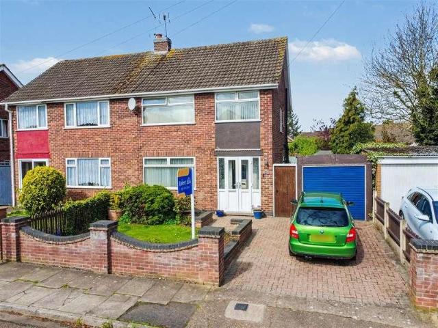 3 bed house for sale