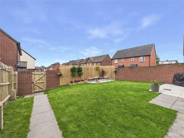 3 bed house for sale