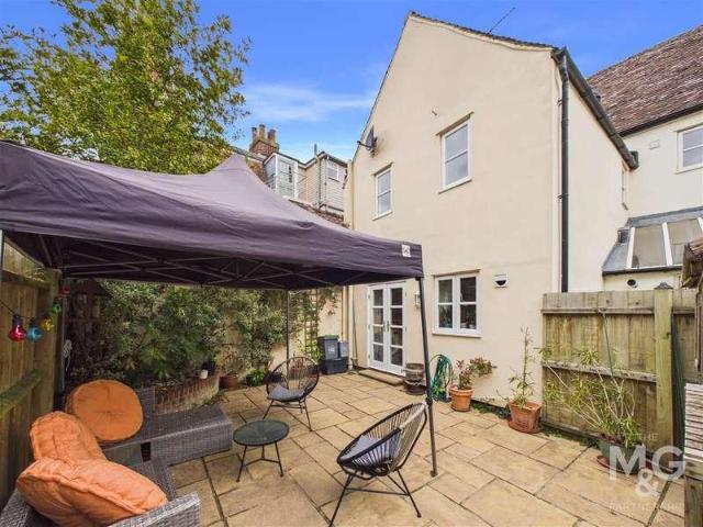3 bed house for sale