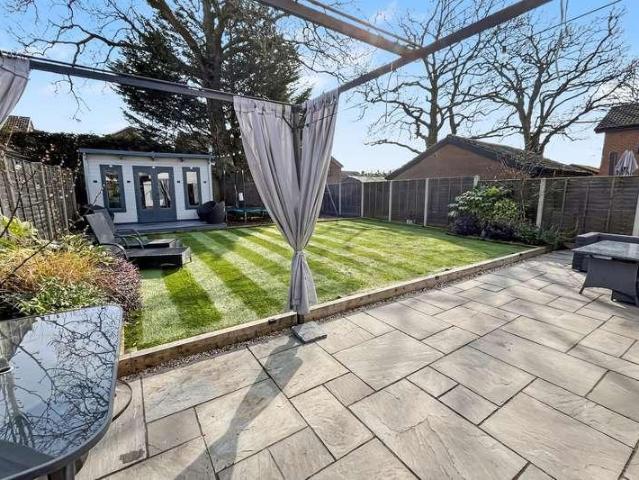 3 bed house for sale