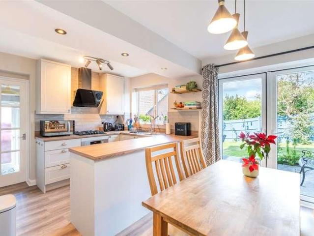 3 bed house for sale