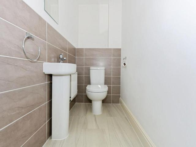 3 bed house for sale